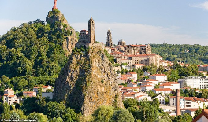 10 ndertesat me te rralla te ndertuara mbi shkembinj