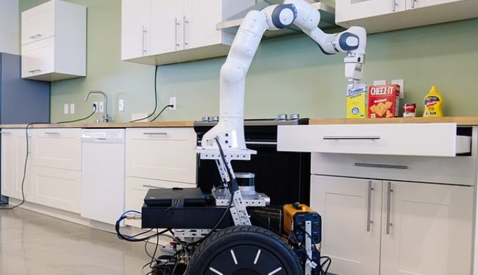 Njihuni me robotin kuzhinier