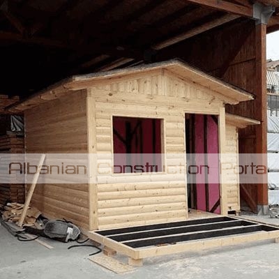 Shtepi Druri, Lokale