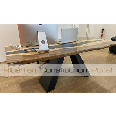 Tavoline pune me dru dhe strukture hekuri | Artisan Metal Works Albania