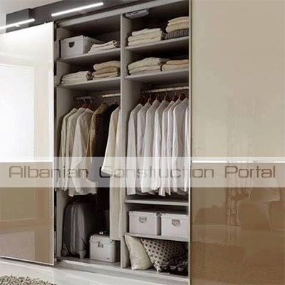 Dollap rrobash me kapake me rreshqitje | Luzi 3B